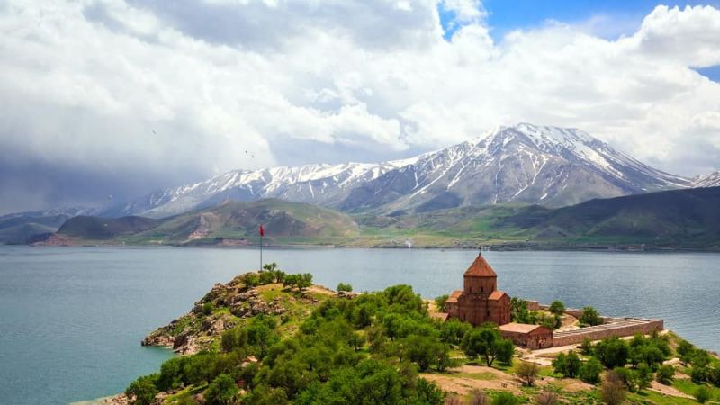 VAN’IN GİZEMLİ GÖLLERİ: KAÇ TANE VE NEREDELER? - Van 65 Haber